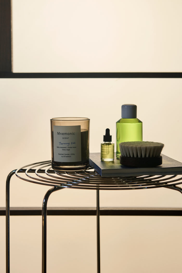 Mnemonic Scented Candle Turning Tide